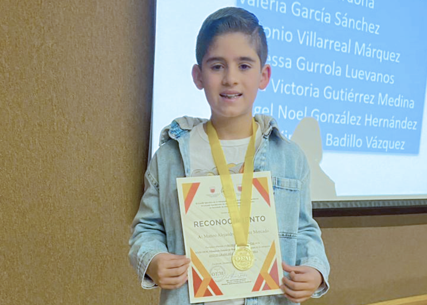 Medalla de Oro Estatal Matemáticas Matteo Martínez - Instituto Maxwell